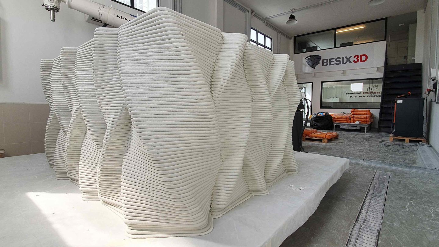 3D Printing Concrete by Luai Kurdi