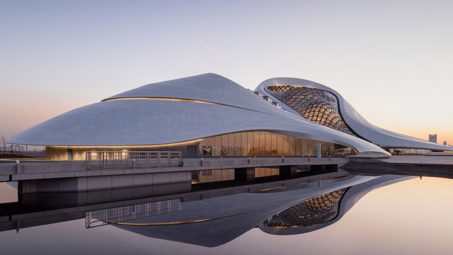 8 historical and modern opera houses around the world