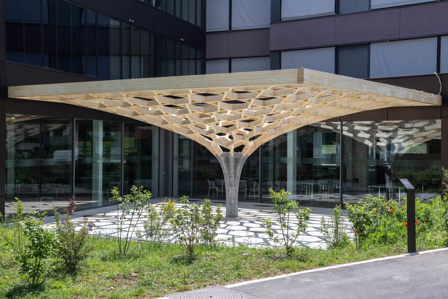 Future Tree: 3D Printed Stacked Canopy by Gramazio Kohler Research