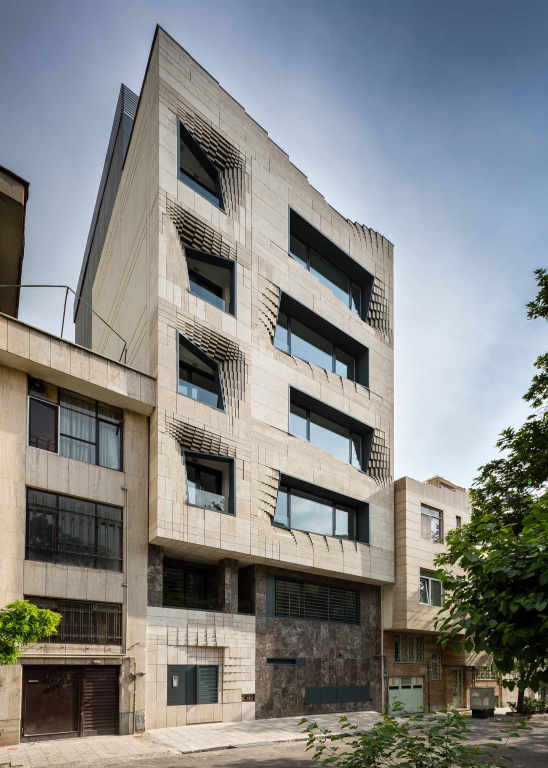 Stone Architecture With Parametric Methods: 9 Iconic Structures