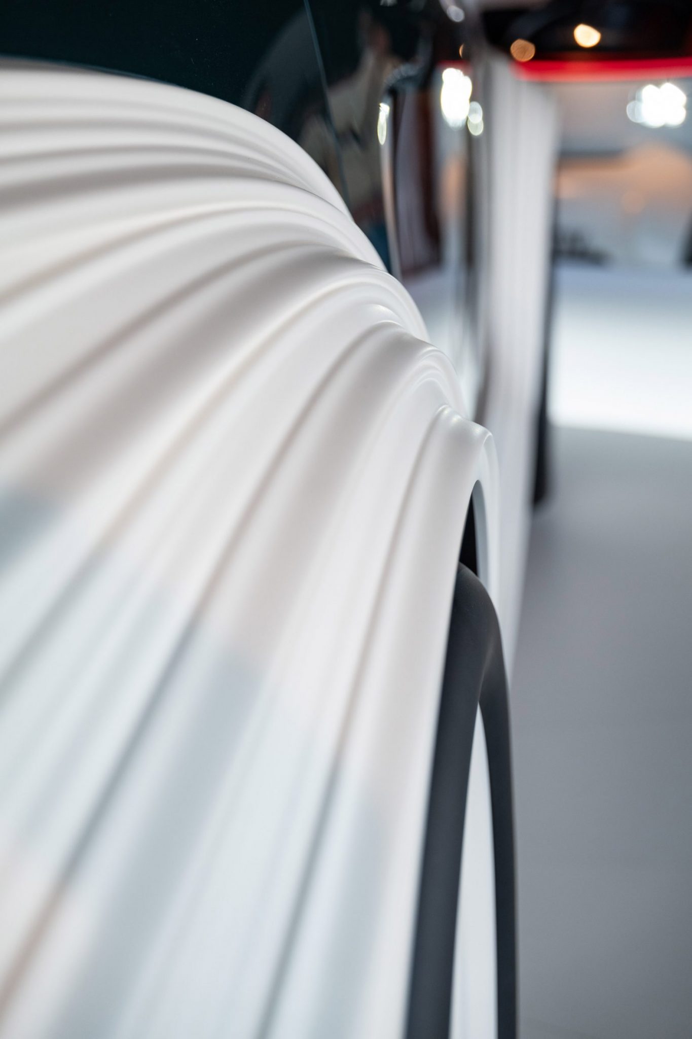 Airo Unveiled by Heatherwick Studio: An Electric Car That Cleans Air