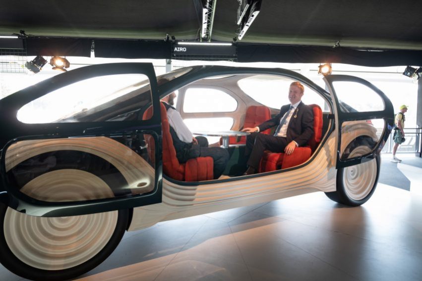 Airo Unveiled by Heatherwick Studio: An Electric Car That Cleans Air