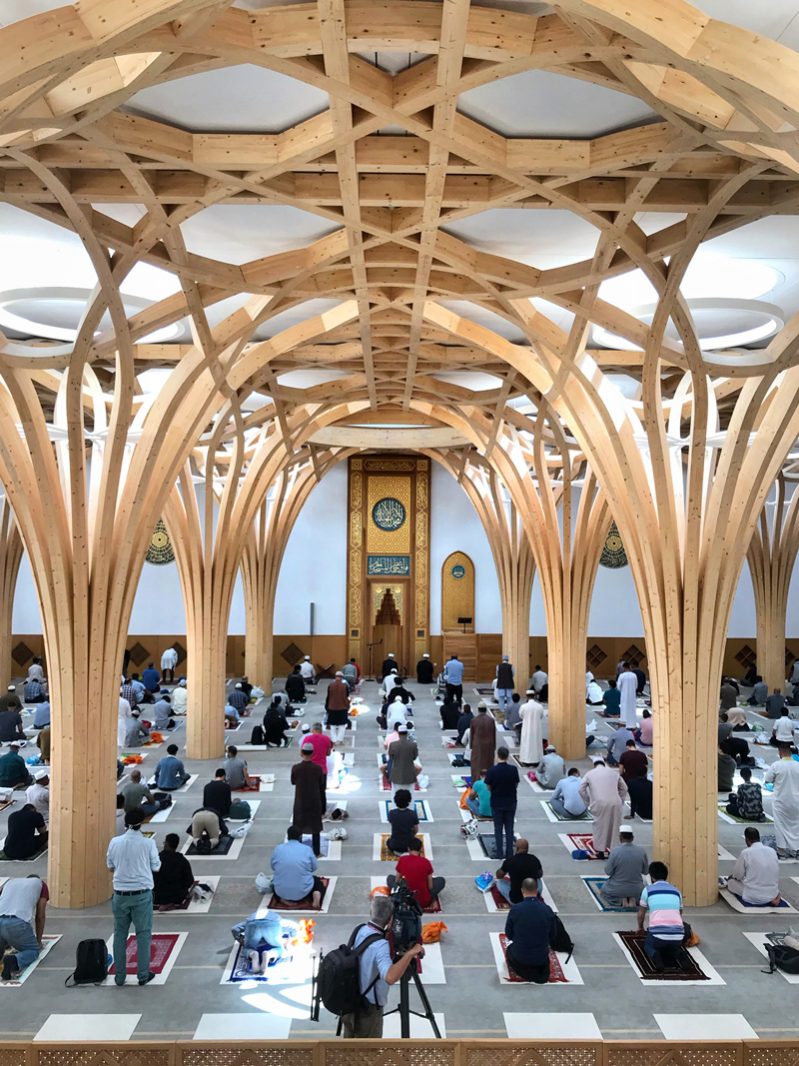 Cambridge Mosque: Designed by Marks Barfield Architects