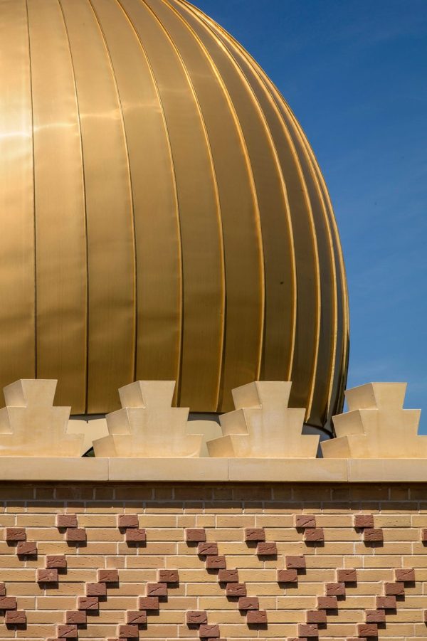 Cambridge Mosque: Designed by Marks Barfield Architects