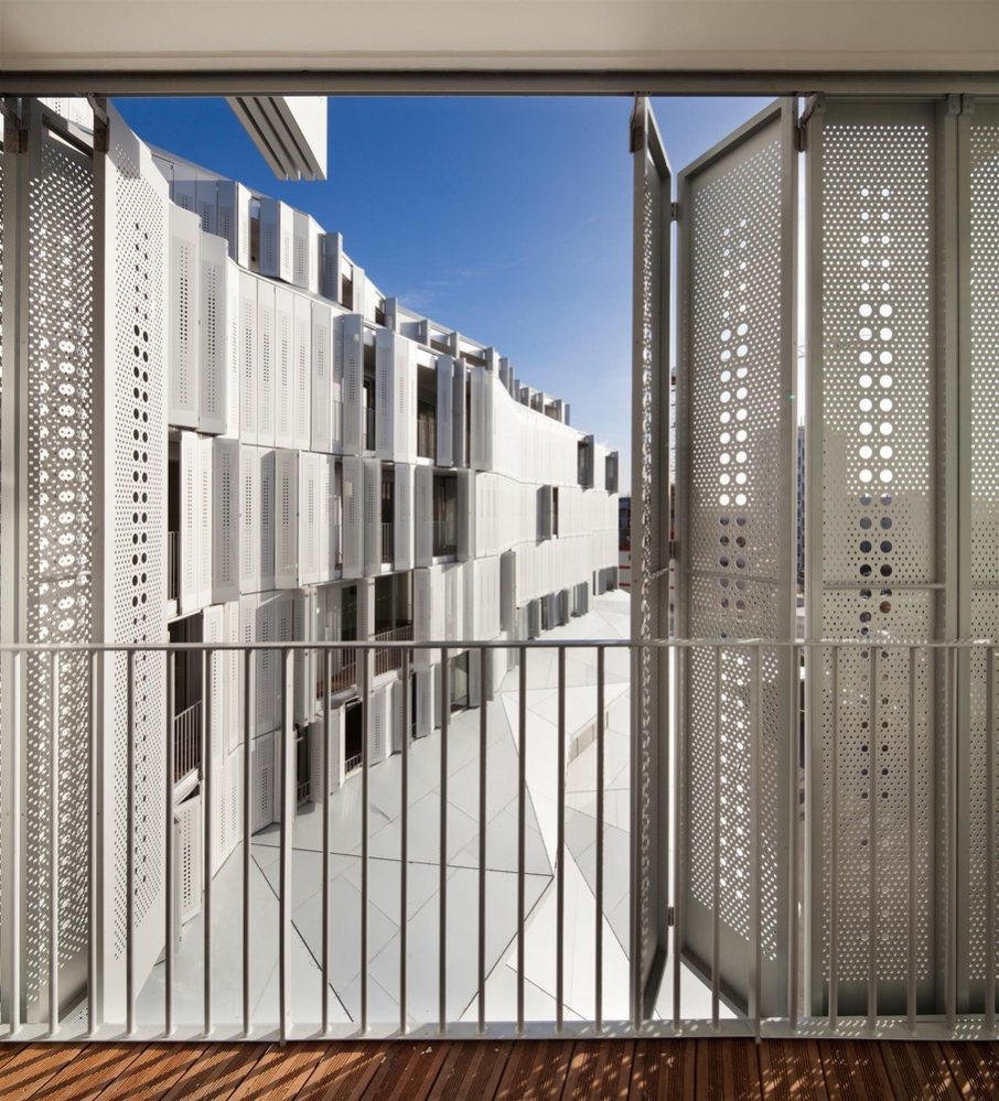 Top 8 Kinetic Buildings: Morphing The Exterior Skins