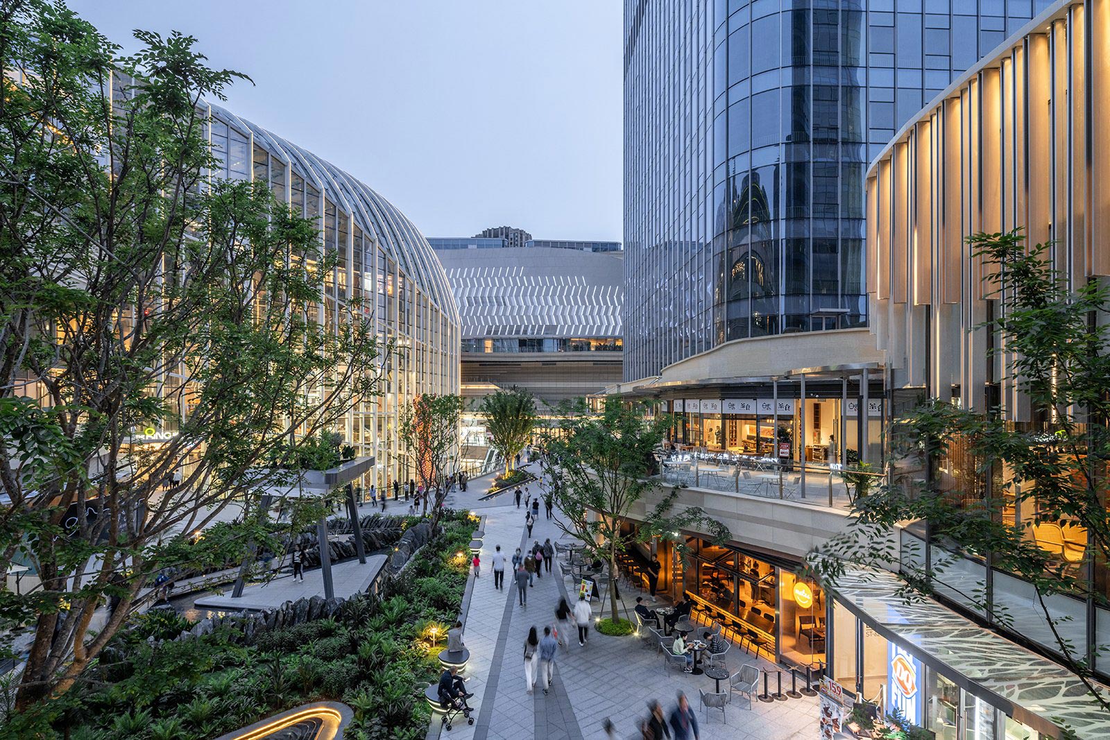 The Ring, A Seamless Joint Between Gardens and Retails