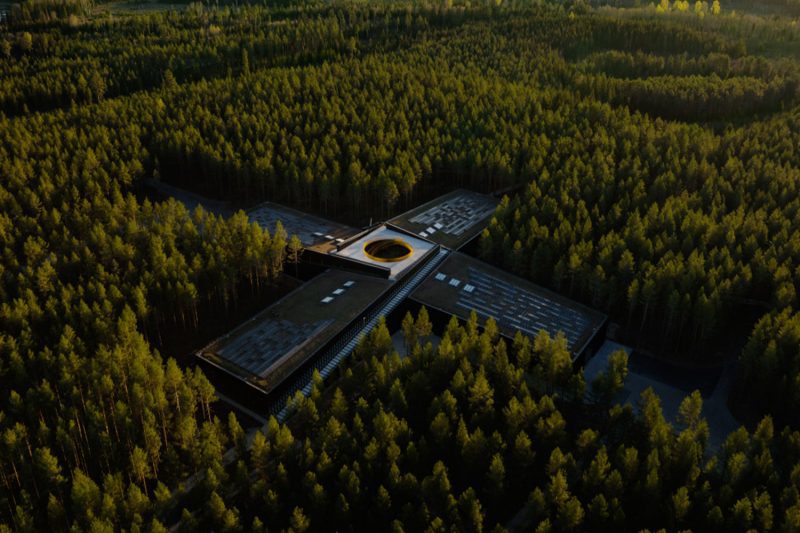 Weaving Tectonics, By Nic Bao & Dan Luo