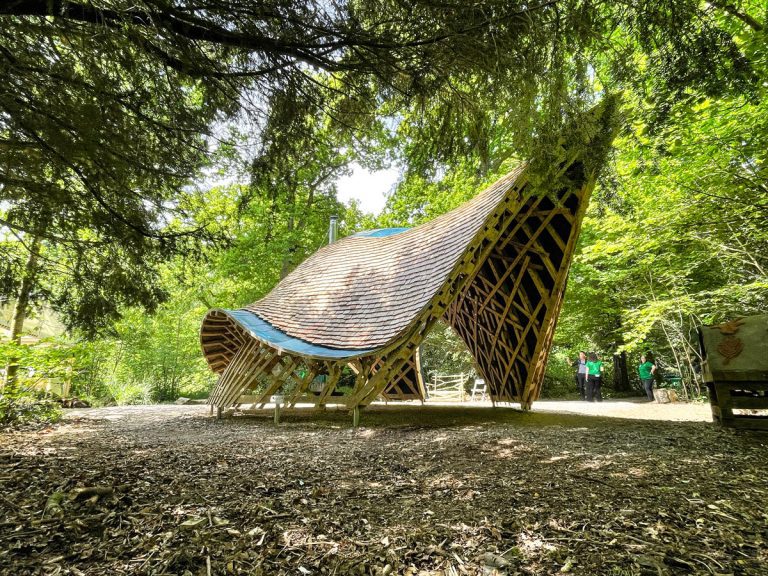 Oak Community Built Shelter: Westonbirt, The National Arboretum
