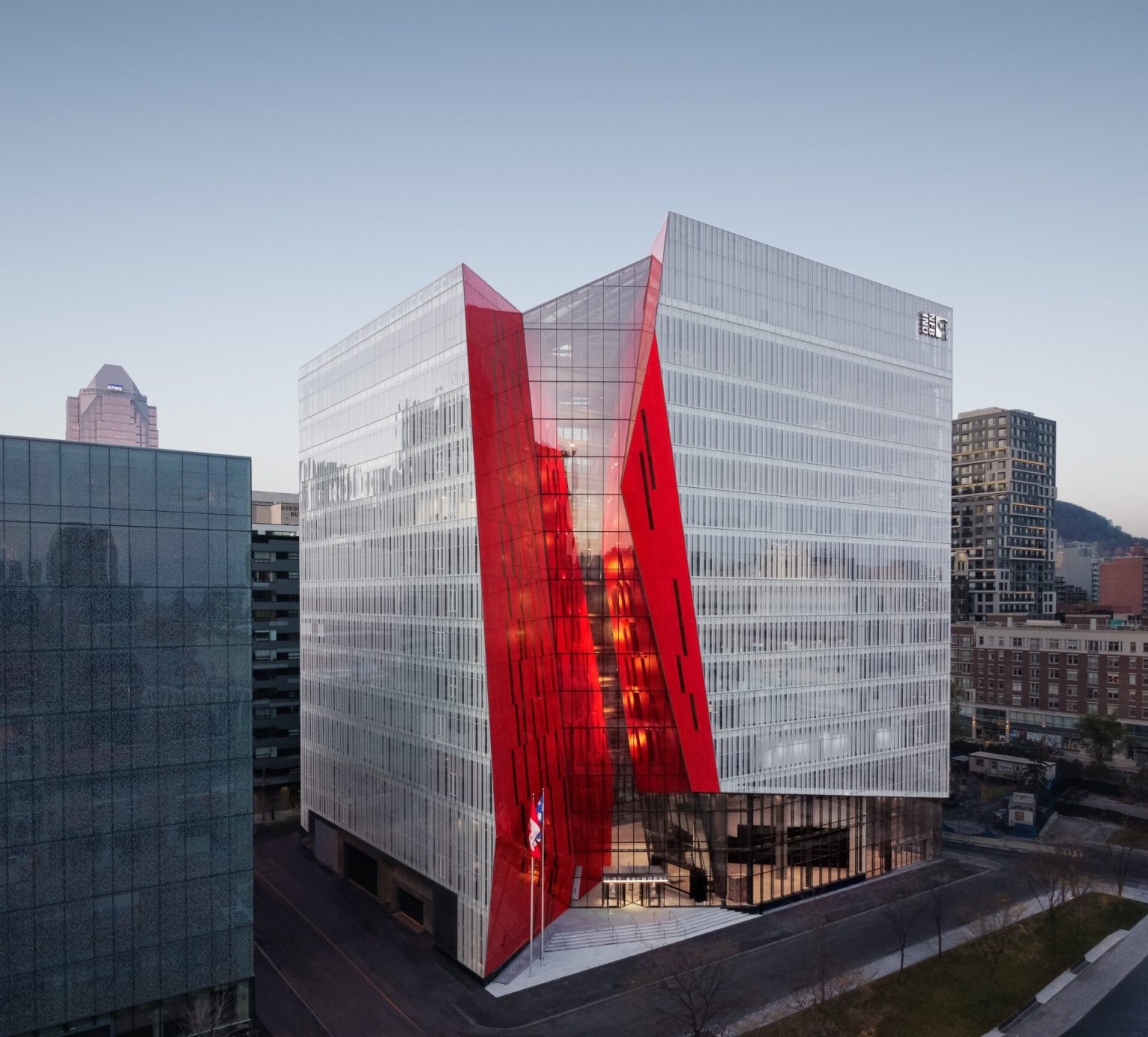 Îlot Balmoral, sustainable creative building by Provencher_Roy
