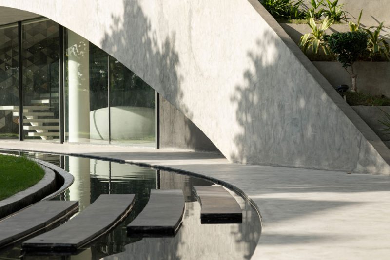 A joint family house design in Delhi, Villa KD45 by Studio Symbiosis