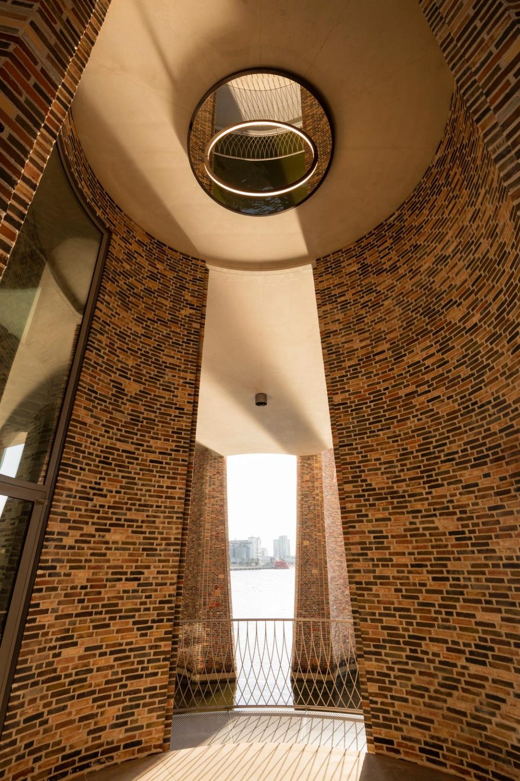 Fjordenhus, an iconic structure - PA | Architecture and Technology