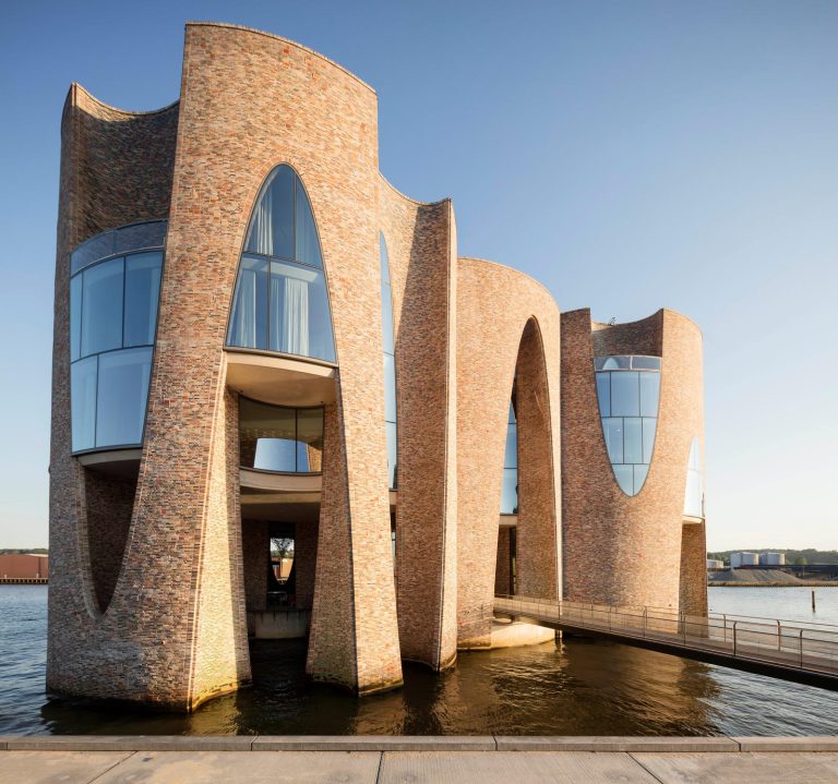 Fjordenhus, an iconic structure - PA | Architecture and Technology