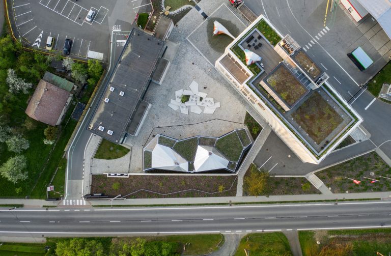 Modular Research Center, a sustainable and adaptable space by CHYBIK ...