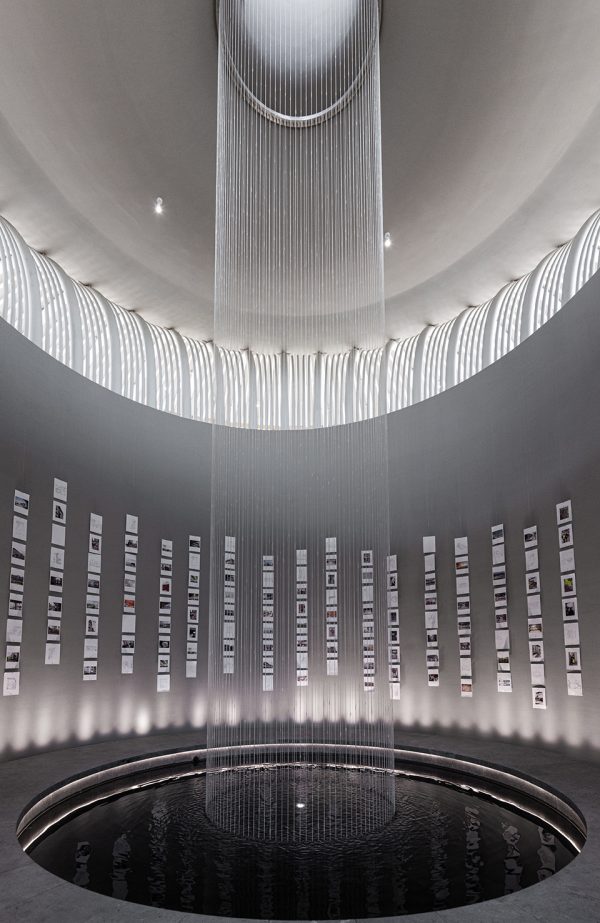 Zhiye Library represents the charm of the garden city