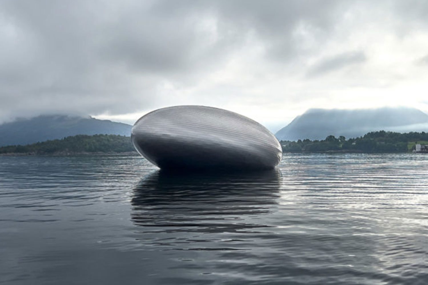 Salmon Eye, a spectacular floating pavilion on Hardangerfjord