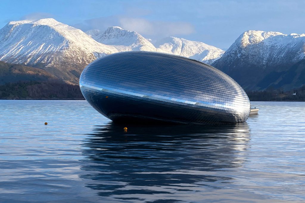 Salmon Eye, a spectacular floating pavilion on Hardangerfjord