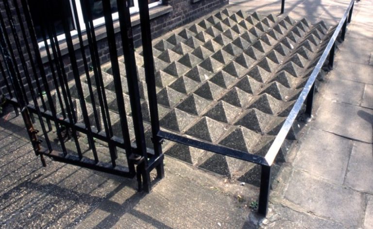 Anti-Anti Hostile Architecture: Simple ways for inclusive design