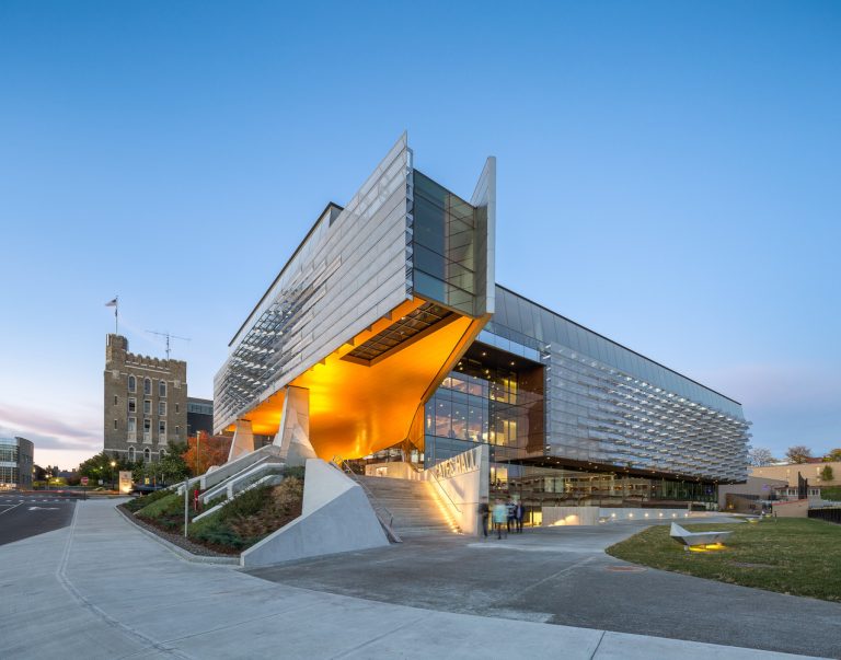 Gates Hall: Vibrant computer science facility by Morphosis