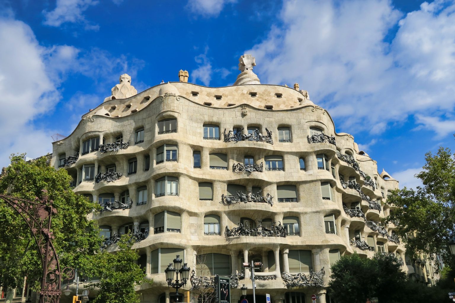 An overview of Antoni Gaudi's philosophy and works - PA