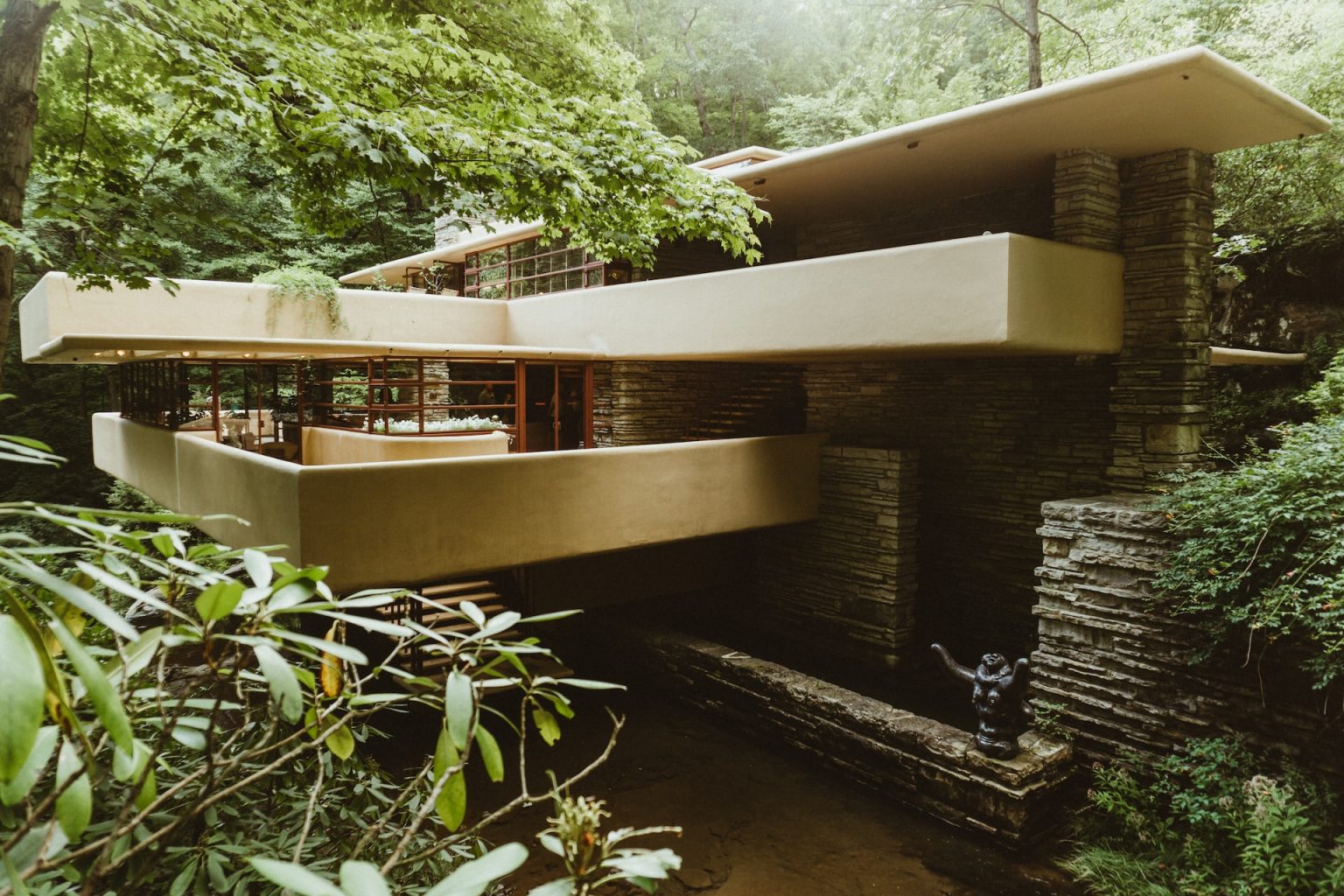 Organic architecture: Harmony between nature and built environment