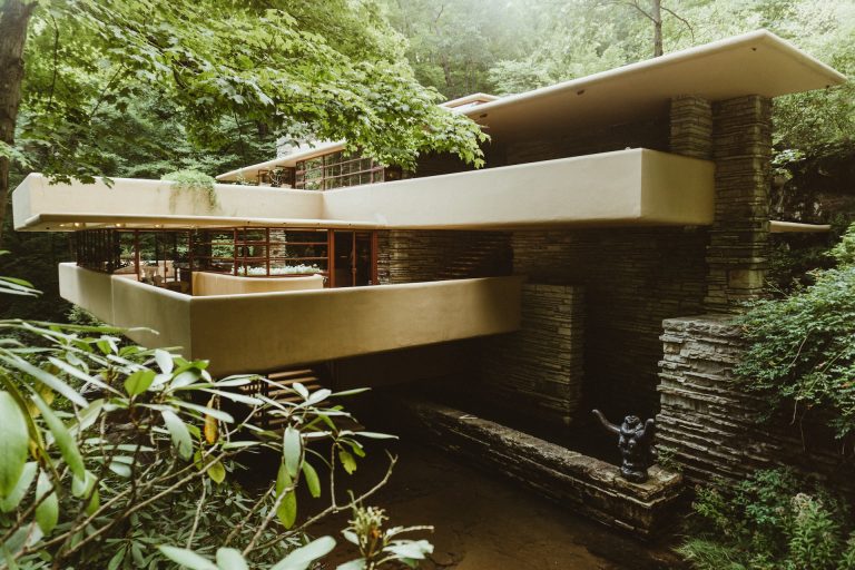 Organic architecture: Harmony between nature and built environment