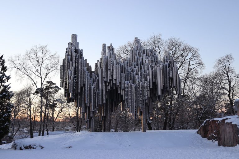 11 aesthetic public parametric sculptures around the world