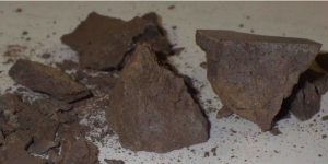 Which materials can be used to construct on Mars?