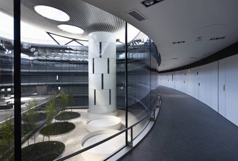 Rey Juan Carlos Hospital by Rafael de La-Hoz