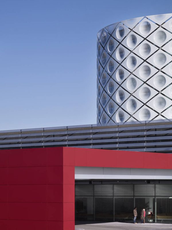 Rey Juan Carlos Hospital by Rafael de La-Hoz