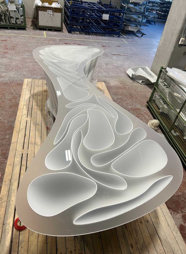 Robotically 3d-printed table, Scada by Rolab Studio