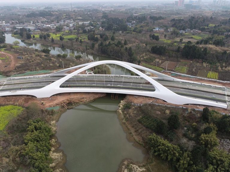 West Line Cross-Jiangxi River Bridge by ZHA nearing completion
