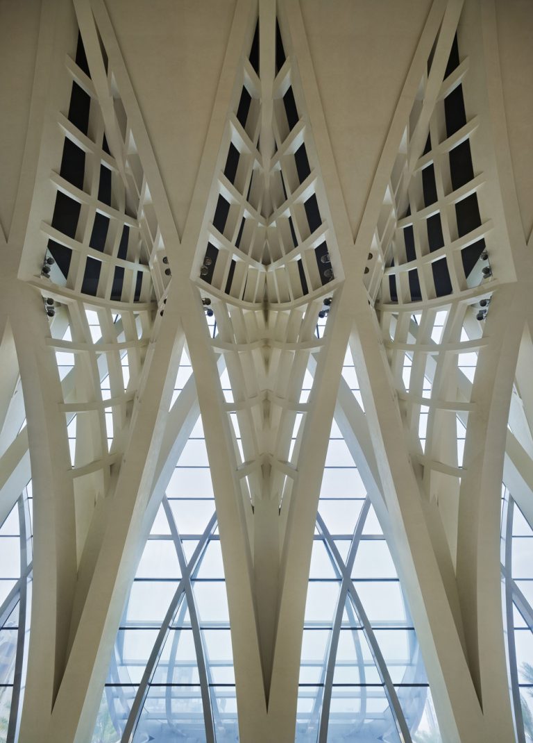 Al Hamra Tower, the world's tallest curved concrete skyscraper by SOM
