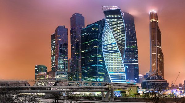 10 outstanding twisted structures around the world