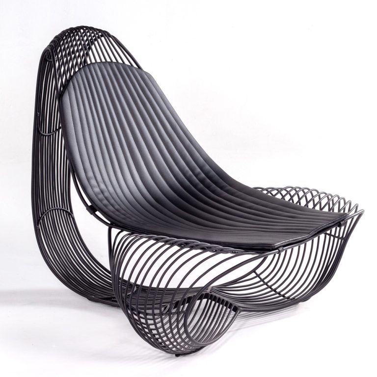 Ernesto Pastore's Seashell Chair inspired by Bivalve seashells