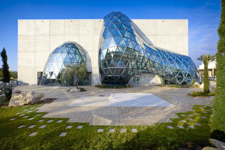 6 futuristic museums and their exhibitions you should see
