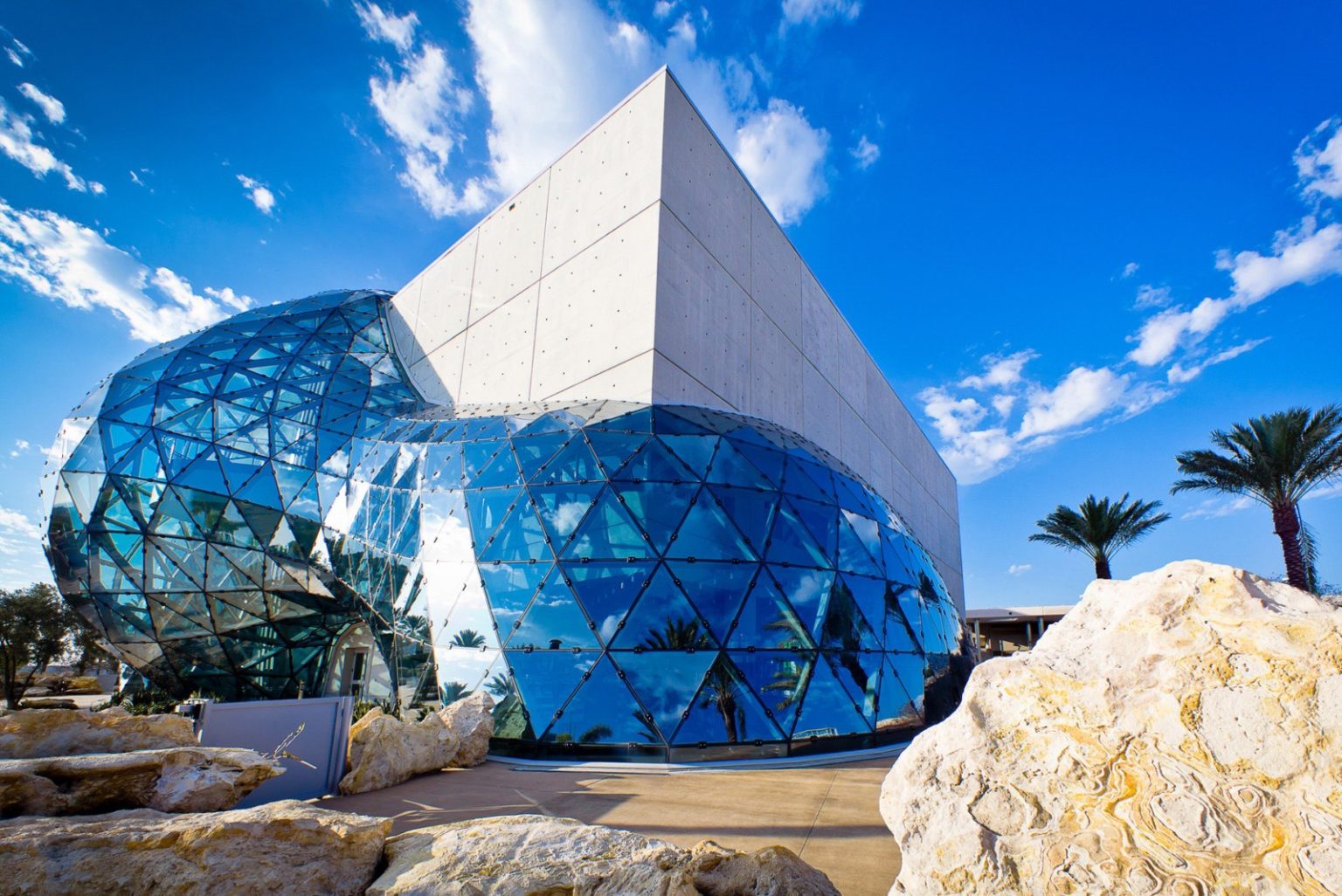6 futuristic museums and their exhibitions you should see
