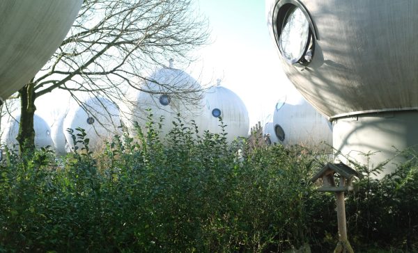Bolwoningen: Living in Spherical Homes - Parametric Architecture