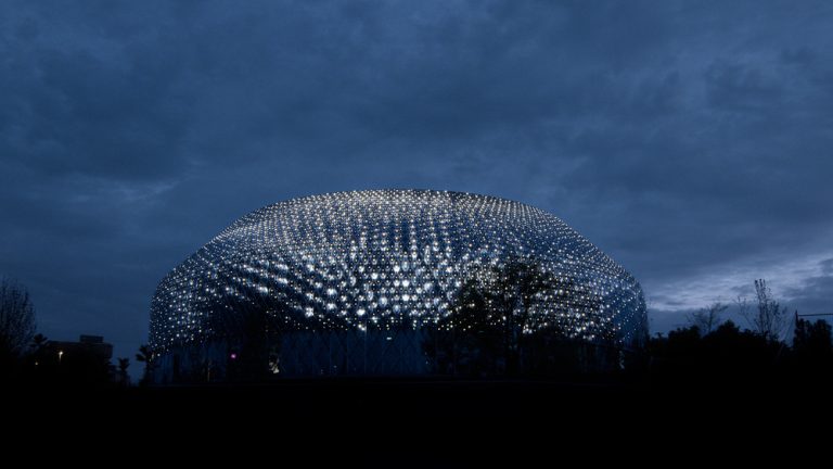 Novartis Pavilion by AMDL CIRCLE: Zero-energy media facade
