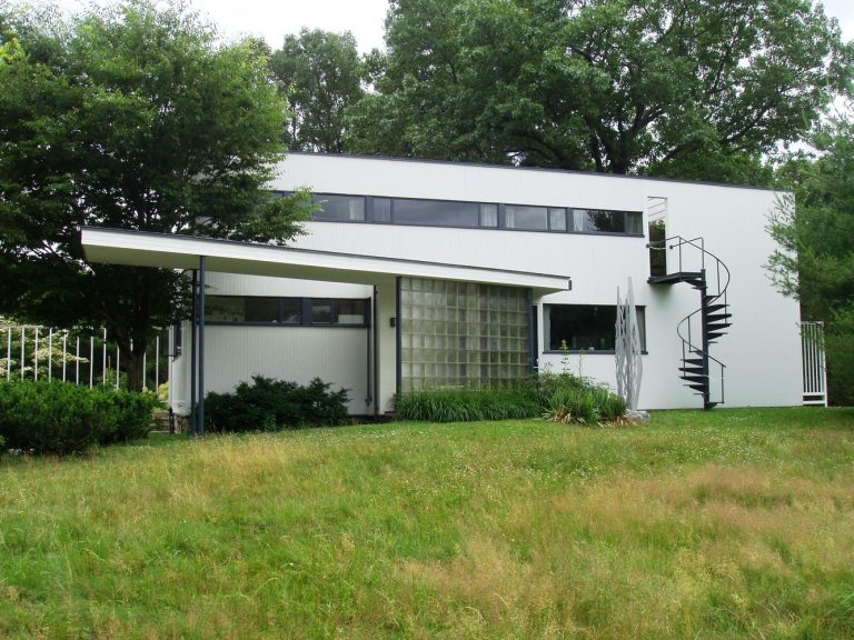 Walter Gropius: A legacy in modern architecture and design