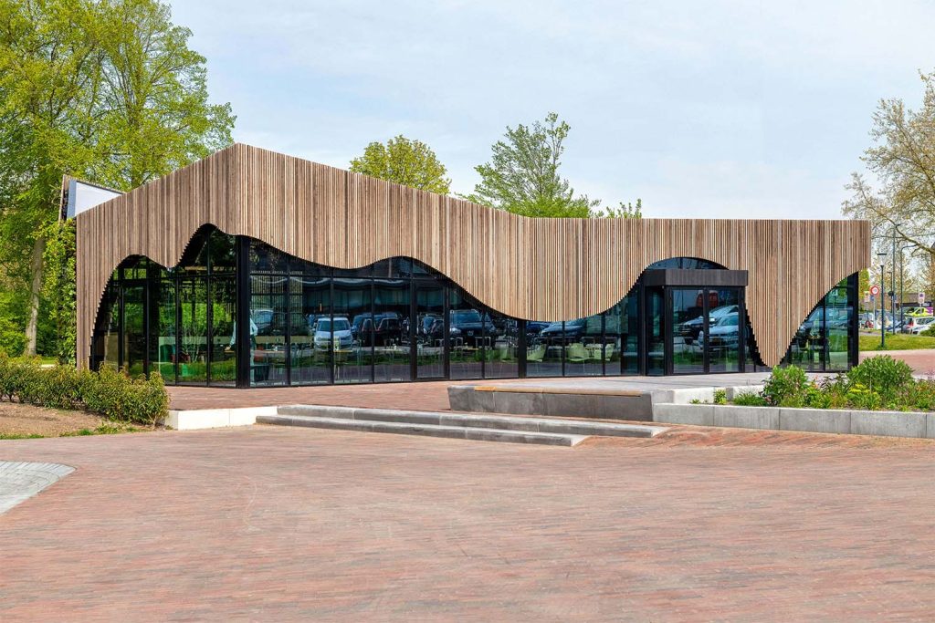 MxM-1 - Parametric Architecture