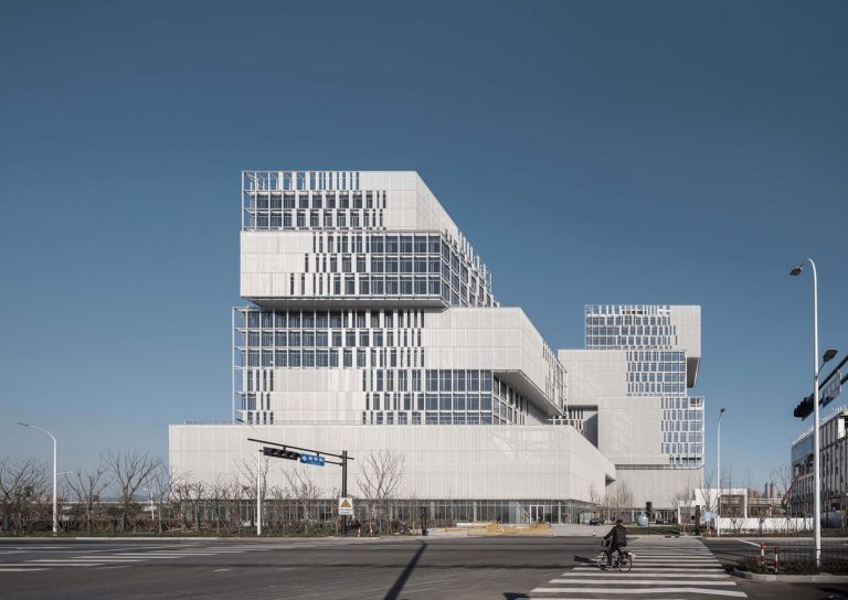 Smart New World Innovation Center PA | Architecture and Technology