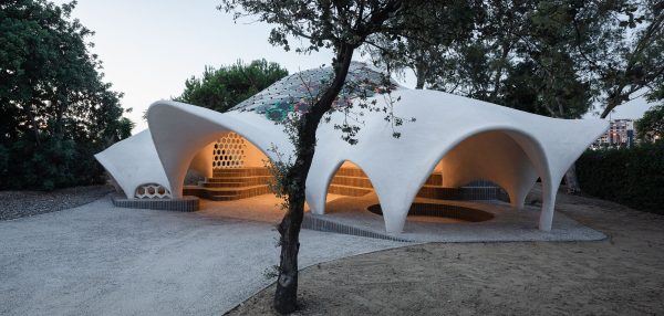 Pavilion E4 features a modern classroom design