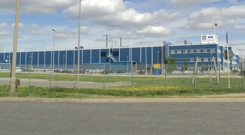 10 Largest Buildings in the World