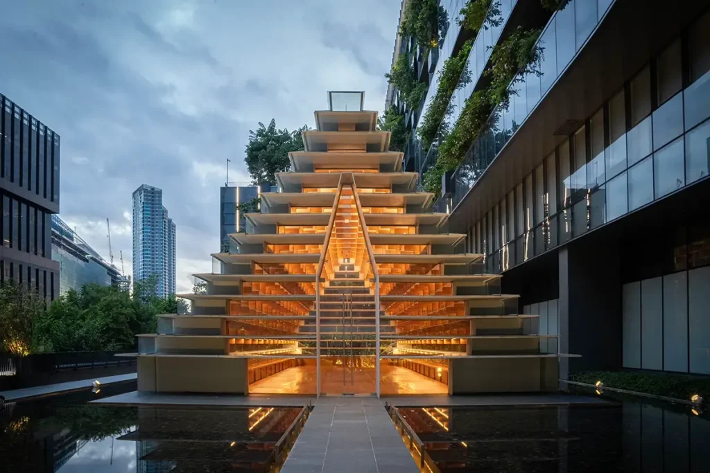 Glass Pavilion in Bangkok: Architecture of Reflection and Stillness
