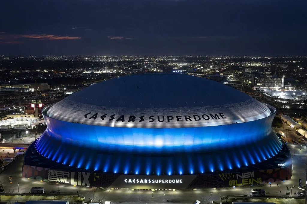 10 Iconic NFL Stadiums across the United States